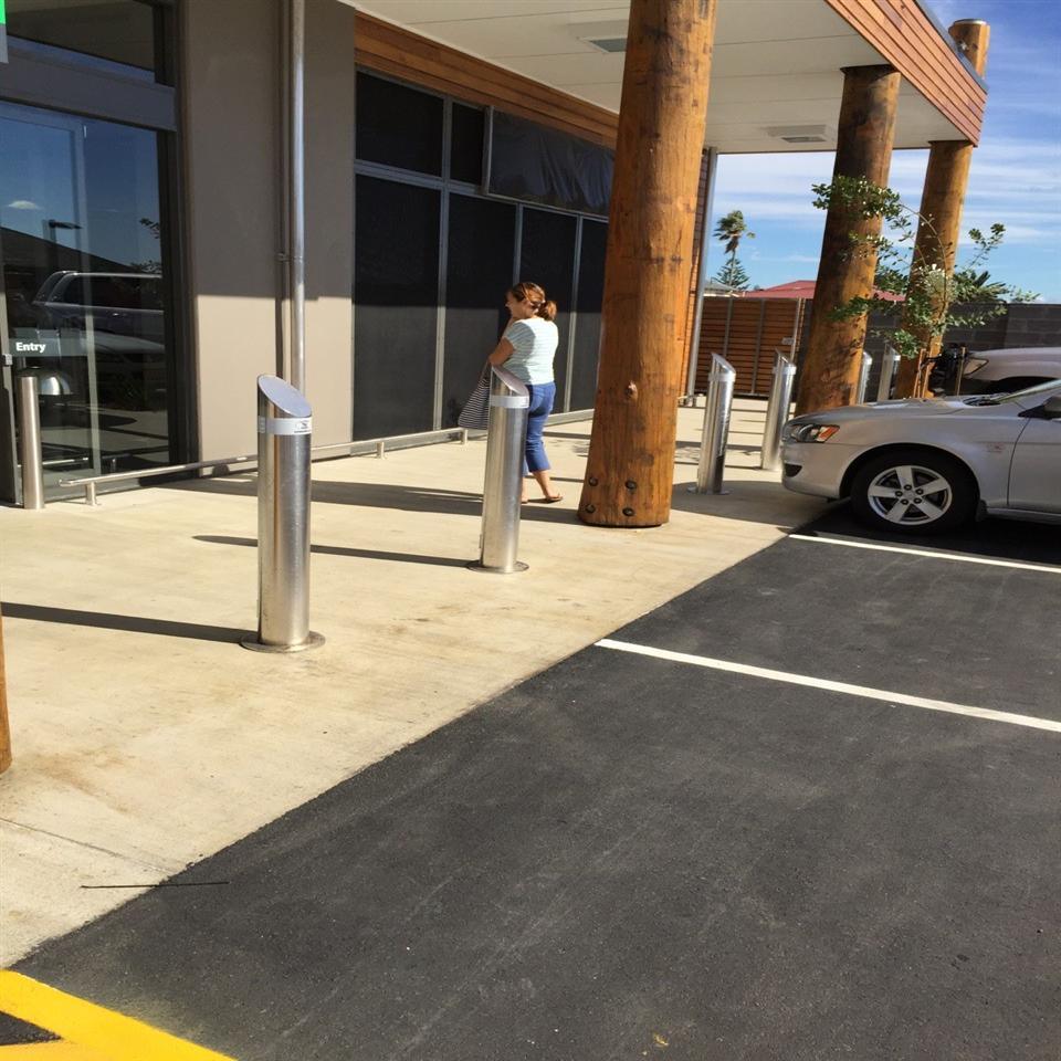 Stainless Steel - Designer Curved Bollard - Australian Bollards ...